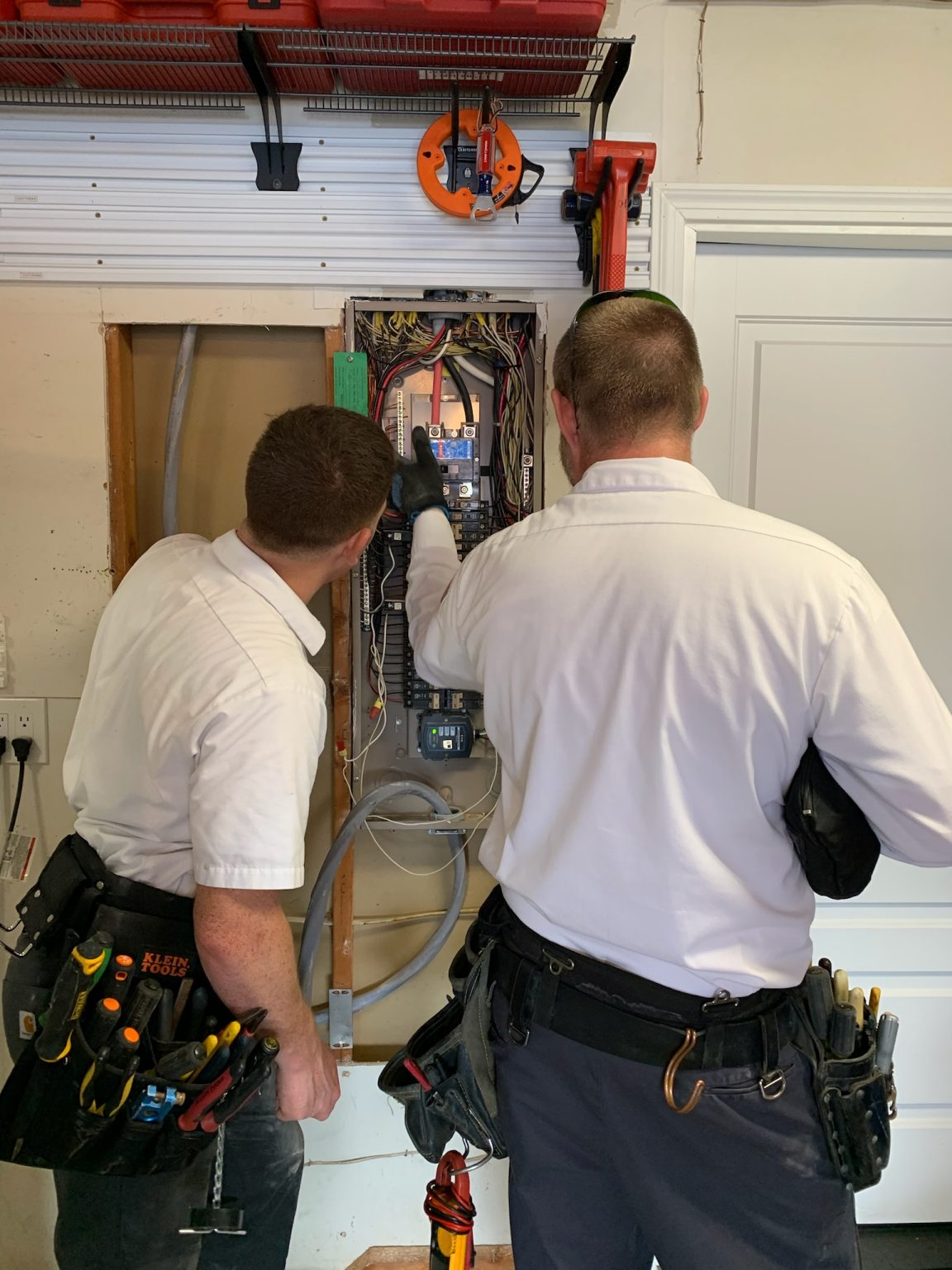 Dallas Residential Electrician | Arrow Electric, Inc.